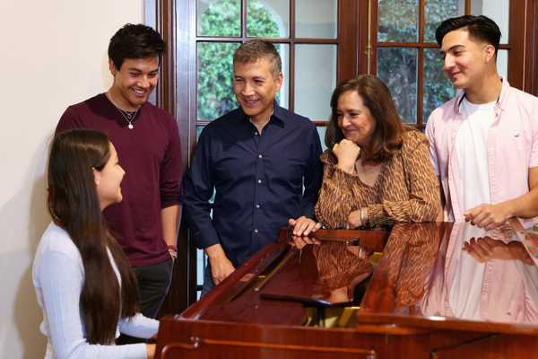 Downloadable Media With Vicente Sarmiento | Sarmiento for Mayor